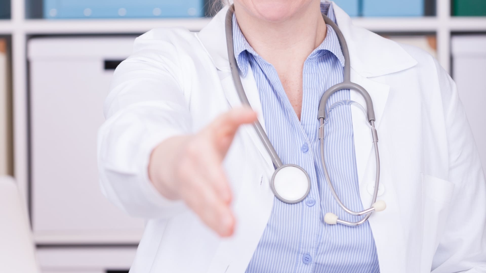 Hiring a healthcare professional: 4 tips to boost ROI